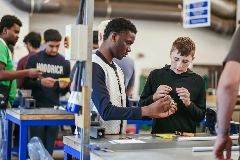 AFS Global STEM Innovators: United Kingdom | AFS Intercultural Programs